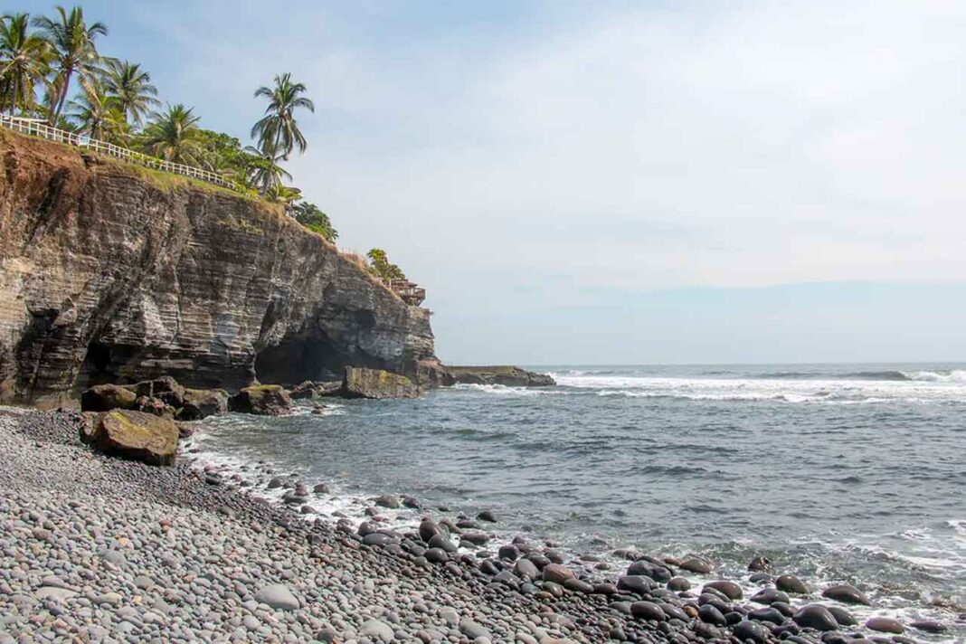 Playa El Tunco y Sunset Park en El Puerto de La Libertad - Revista de ...